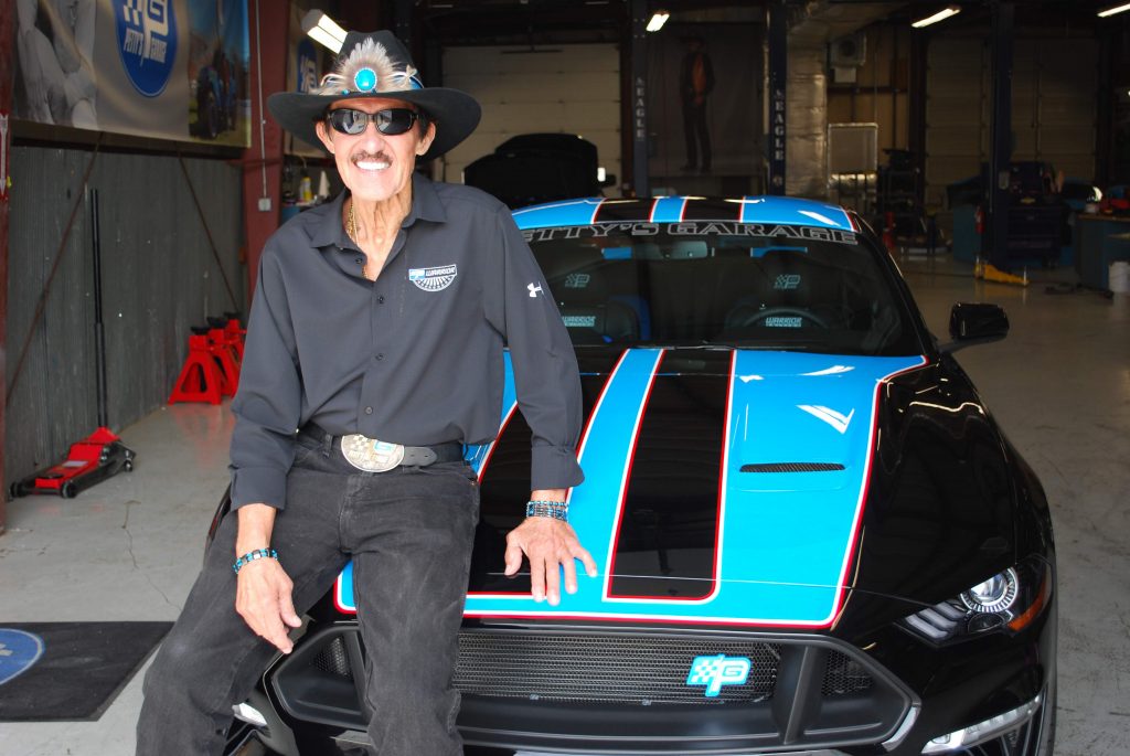 Petty's Garage Muscle Truck | Sherry 4x4