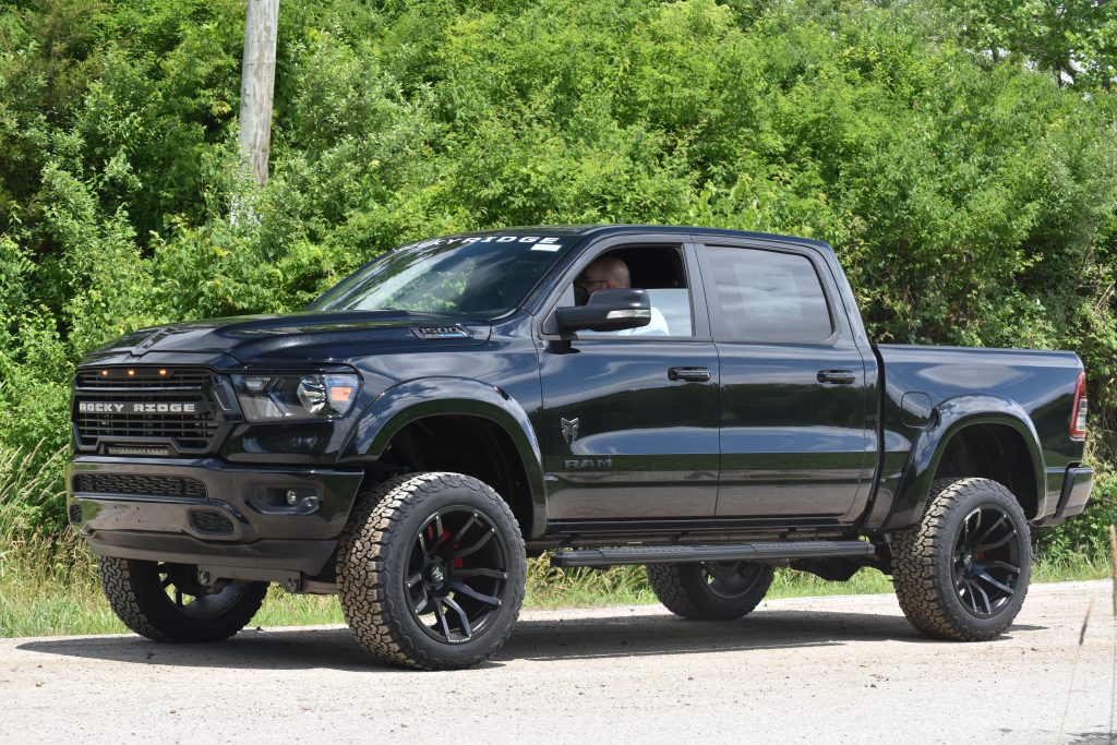 Why a Lifted Truck is the Ultimate Vehicle for Phoenix Drivers | Sherry 4x4